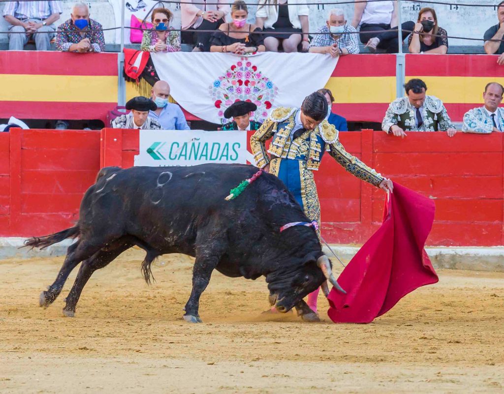 PRIMERO TOREA SEVILLA Y DESPUÉS TOREA LA HISTORIA - Cuadernos de ...